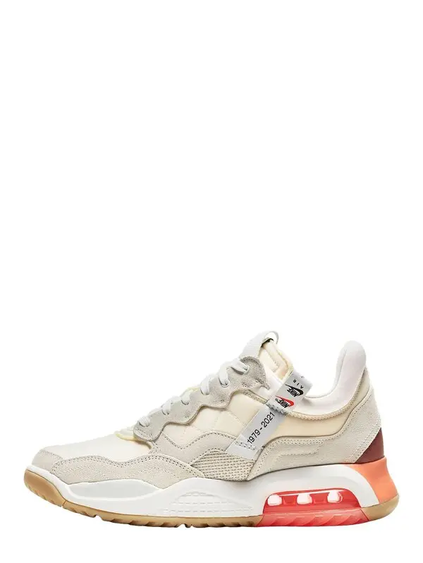 JORDAN Ma2 'future Beginnings - Summit White/black/light Bone