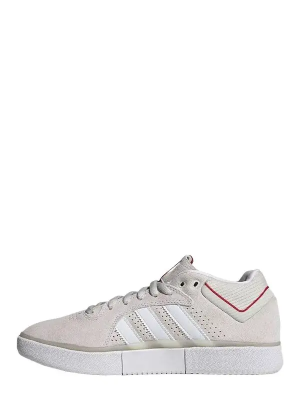 Adidas Tyshawn "scarlet" Sneakers - White