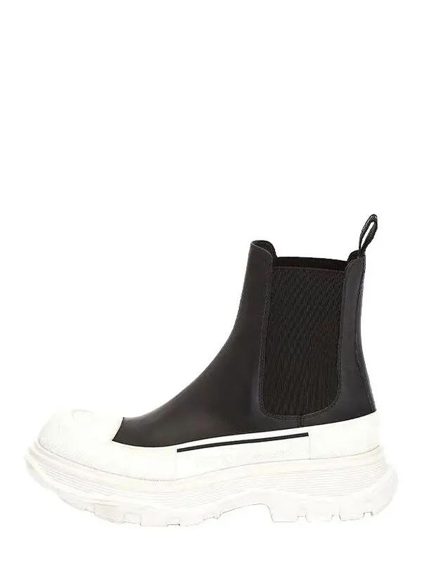 Alexander McQueen Chelsea Tread Ankle Boots - Black/white