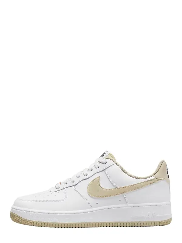 Nike Force 1 '07 Low Sneakers - White/brown