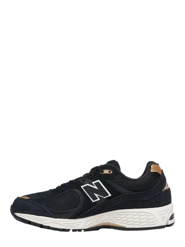 NEW BALANCE 2002r "foot Locker 50th Anniversary" Sneakers - Black/gold