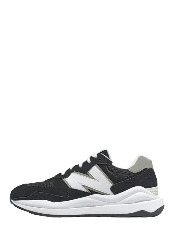 NEW BALANCE 57/40 Low Top Sneakers - Black/white