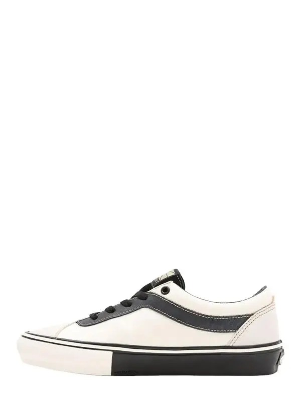 VANS Rassvet X Skate Bold Sneakers - White