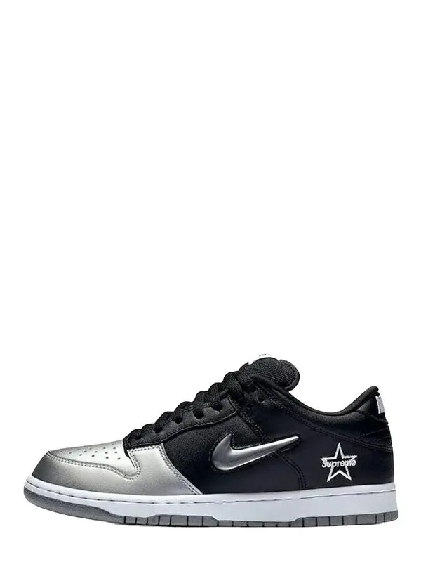 Nike X Supreme Sb Dunk Low Qs Metallic Silver - Metallic Silver/black