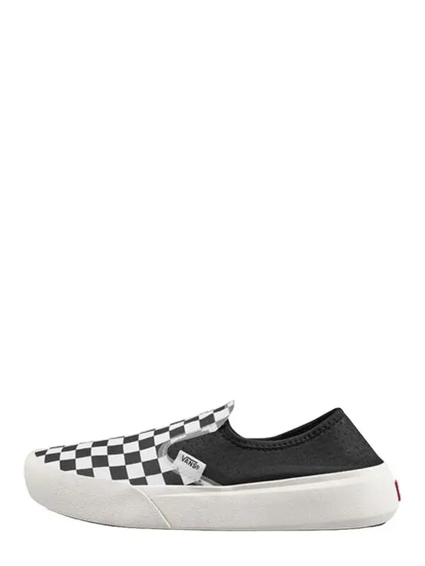 VANS Slip-on Sneakers With Subtle Checkerboard Detail - Black/white