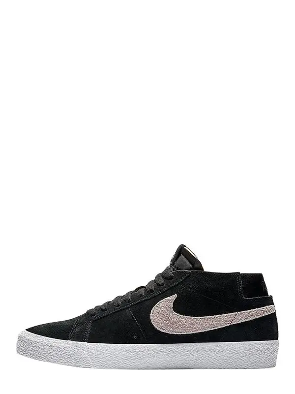 Nike Blazer Chukka Sb Suede Mid Top Sneakers - Black