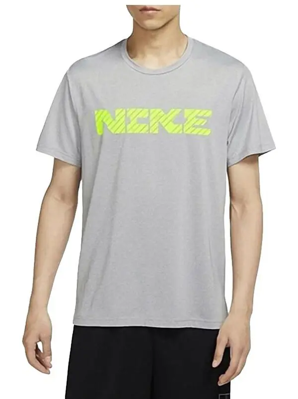 Nike Dri-fit Short Sleeve T-shirt With Contrasting Logo - Multi-color