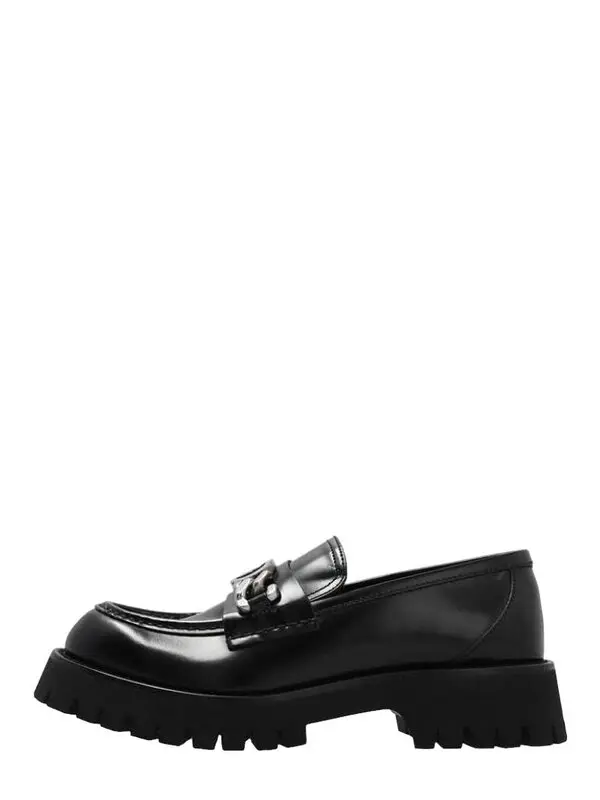 Gucci Leather Lug Sole Loafers With Chain Detail - Black