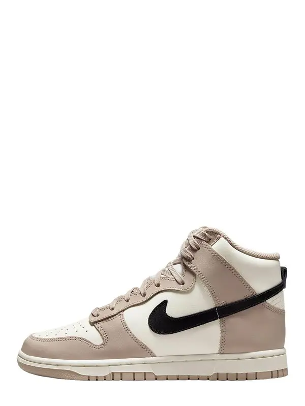 Nike Dunk High High Top Sneakers - Brown