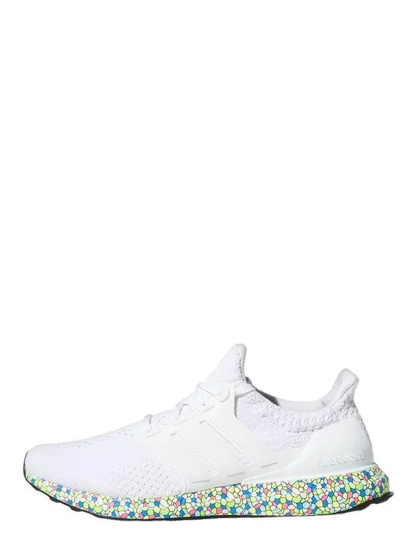 Adidas Ultraboost 5.0 Dna "mosaic Boost Pack - Cloud White/cloud White/core Black
