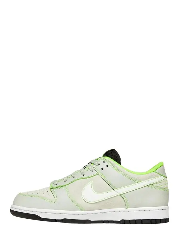Nike Dunk Low "university Of Oregon Pe" Sneakers - Light Silver/white/black