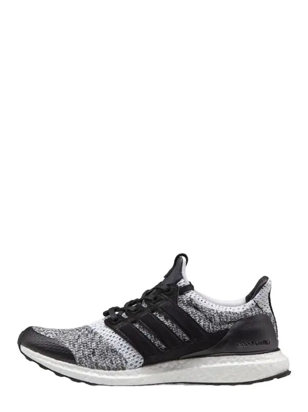 Adidas Sneakersnstuff X Social Status X Ultraboost Se "white Black - Black/white