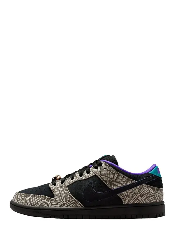 Nike X Dashawn Jordan Sb Dunk Low 'string' Sneakers - String/black/bright Spruce