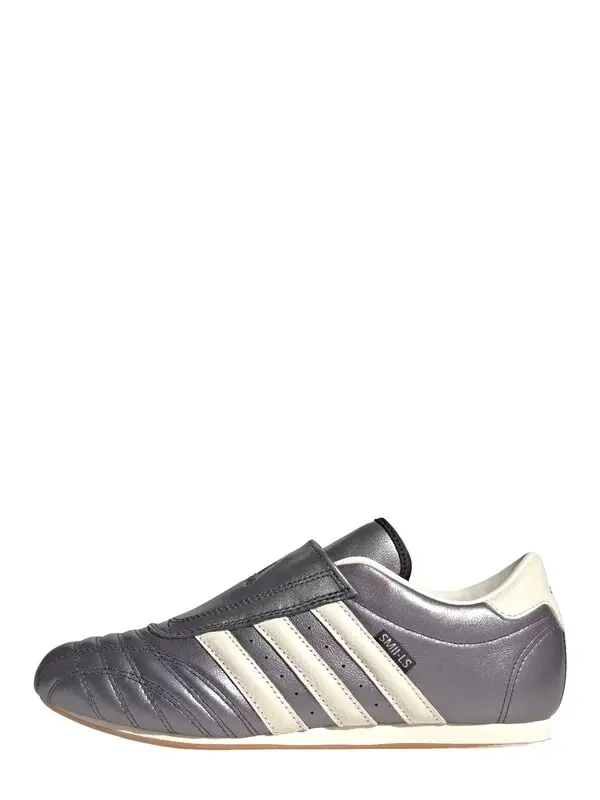 Adidas Taekwondo Sneakers - Core Black/silver Metallic/gum