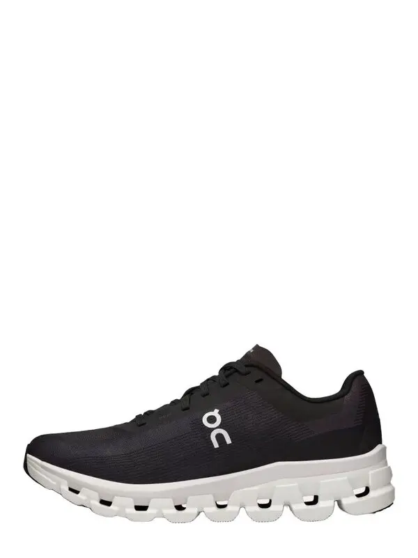 On Cloudflow 4 Sneakers - Black/white