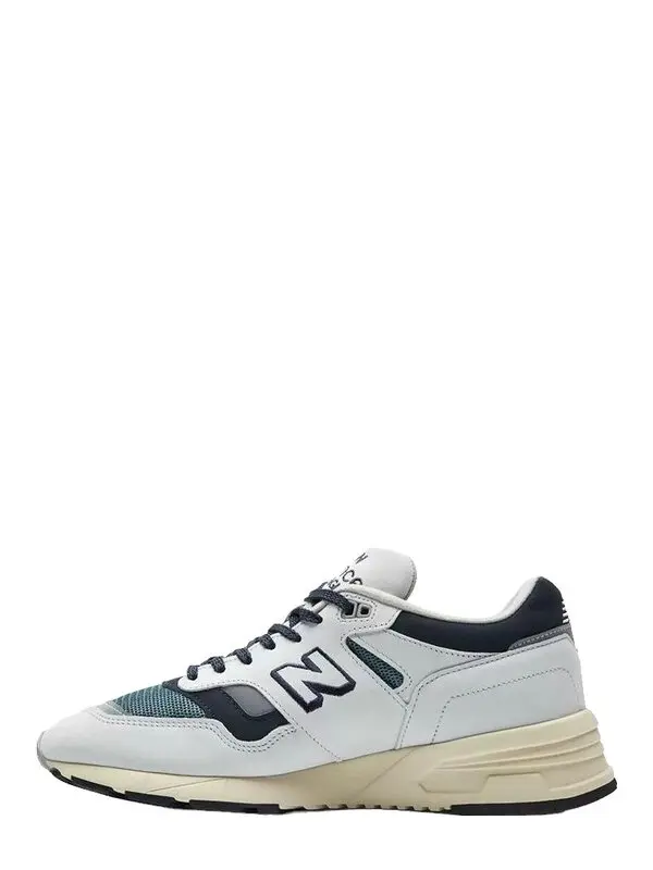 NEW BALANCE 1530 Made In England Anniversary Pack Sneakers - Gray/white/green