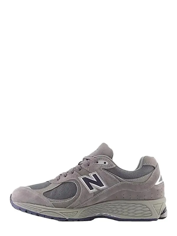 NEW BALANCE 2002r Gore-tex Low Top Sneakers - Brown