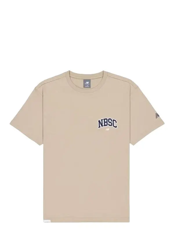 NEW BALANCE Small Nbsc Graphic T-shirt Asia Sizing 'beige Navy - Beige/navy