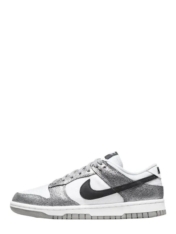 Nike Dunk Low "golden Gals" Sneakers - Silvergray/white