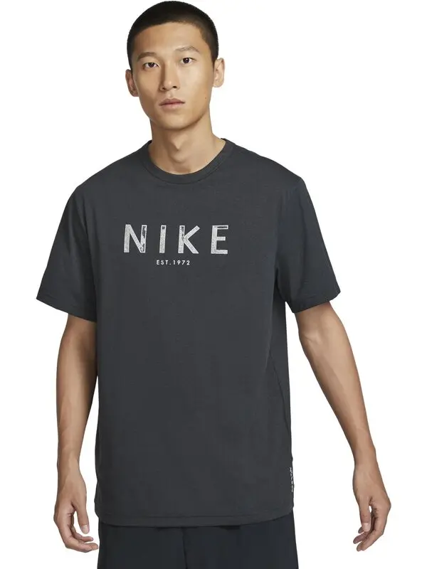 Nike Hyverse Dri-fit Uv T-shirt Asia Sizing 'black - Black/sail