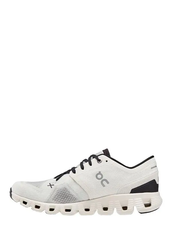 On Cloud X 3 Sneakers - White/black