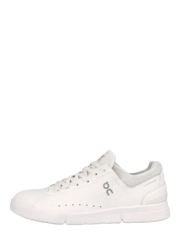 On The Roger Advantage Sneakers - White