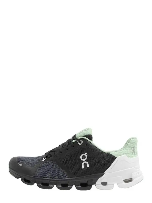 On Cloudflyer - Black/white/green