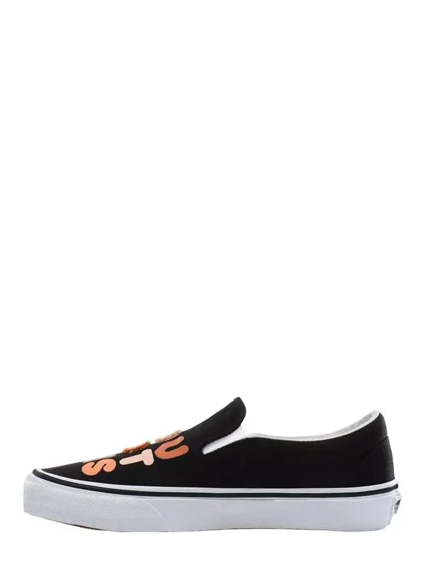 VANS Classic Slip-on Sneakers - Black