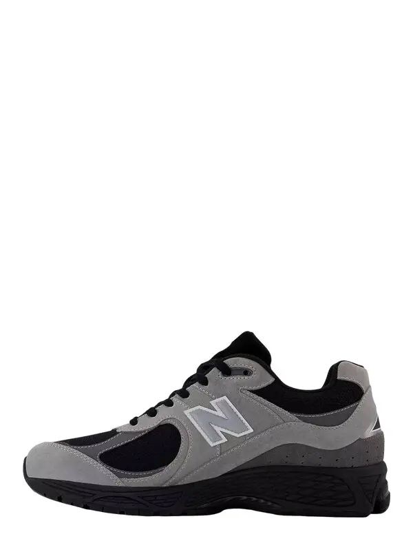 NEW BALANCE 2002r Sneakers - Grey/black