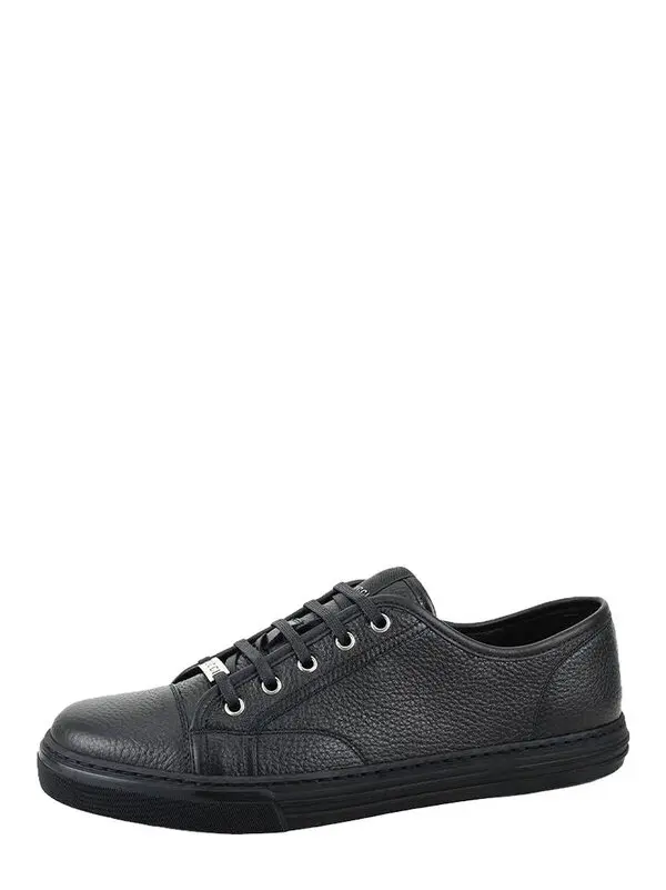 Gucci Pebbled Nappa Leather Low Top Sneakers - Black