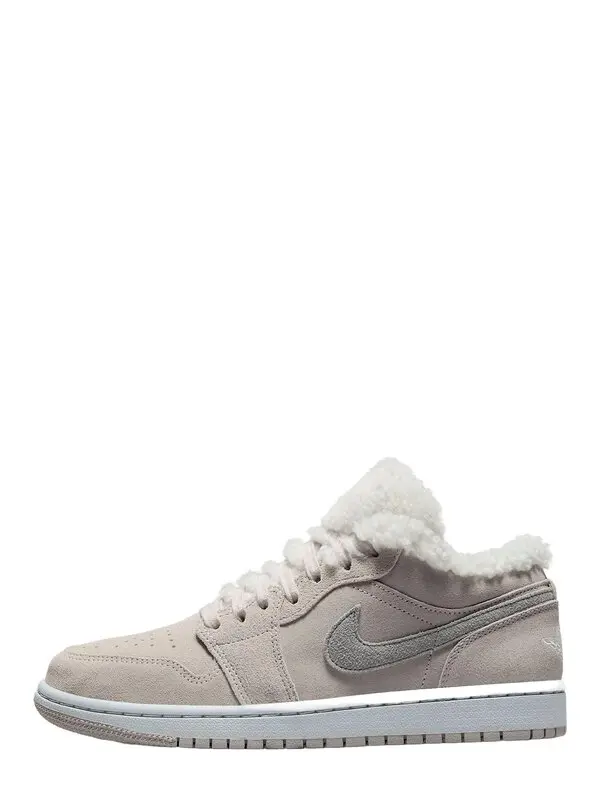 JORDAN Air 1 Low Se "sherpa Fleece" Sneakers - /grey