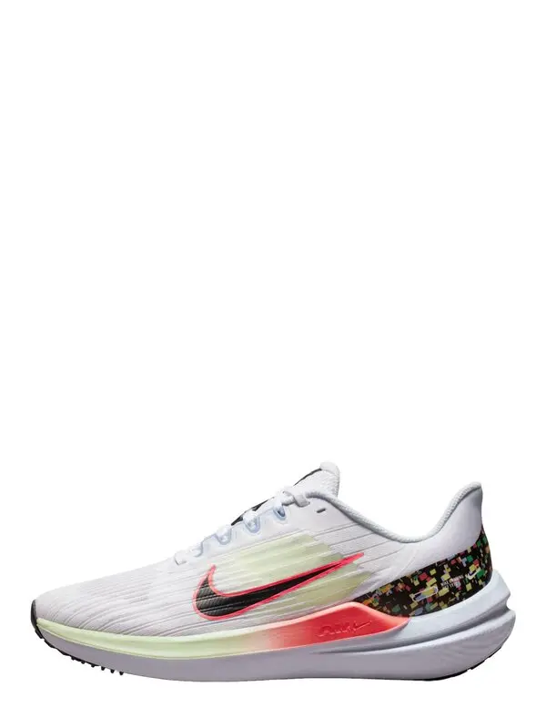 Nike Zoom Winflo Athletic Sneakers - White/red/black