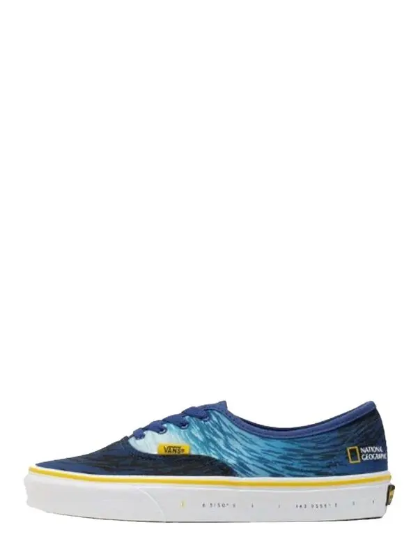 VANS National Geographic X Authentic "ocean" Low Top Sneakers - Blue