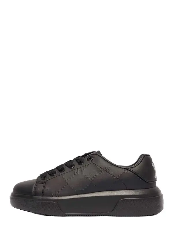 MLB Yankees Chunky Mono Embo Sneakers - Black