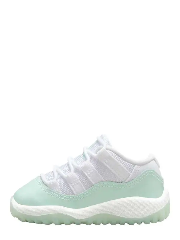 JORDAN 11 Retro Low Sneakers - White/igloo