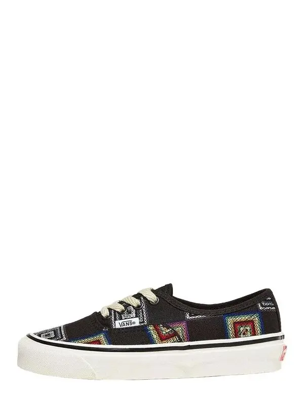VANS Authentic 44 Low Top Sneakers - Black
