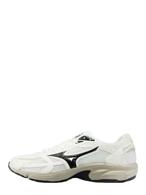 Mizuno Spark Cn Low Top Sneakers - White/black