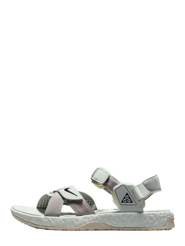 Nike Air Deschutz Sandals - Ivory