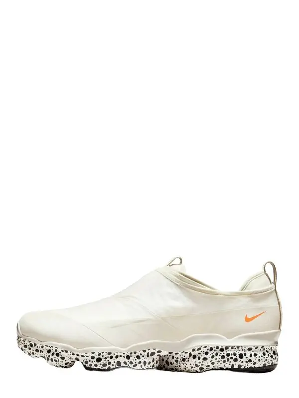 Nike Vapormax Moc Roam Sneakers - Sail/light Bone/black