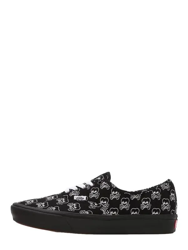 VANS Authentic Comfycush "skull & Crossbones" Sneakers - Black/white