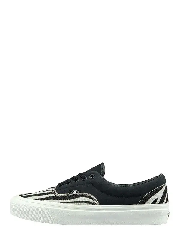 VANS Low Top Zebra Print Casual Skateboarding Sneakers - Black