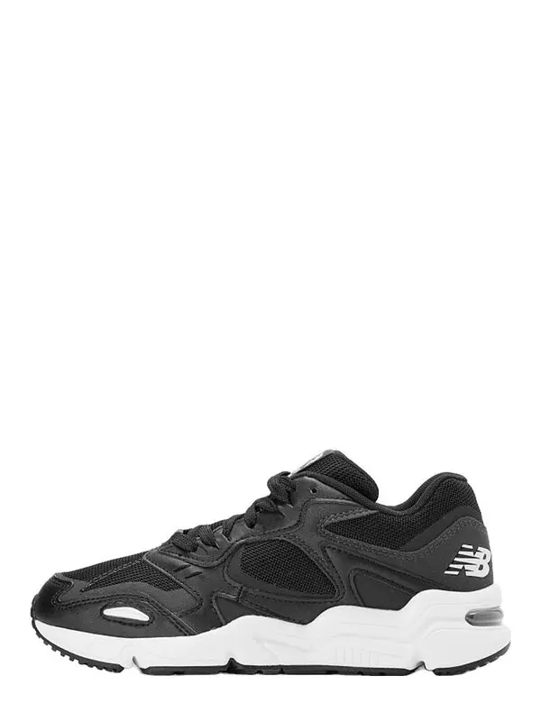 NEW BALANCE 426 Series Retro Low Top Sneakers - Black