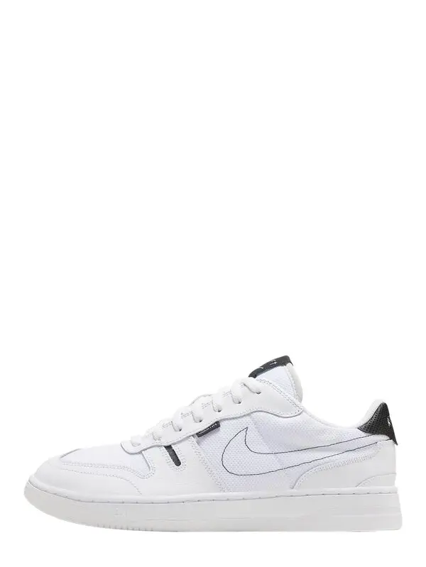 Nike Squash-type Low Top Sneakers - White/black