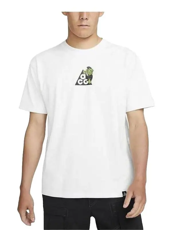 Nike Iceland Map Short Sleeve T-shirt Asia Sizing - Summit White