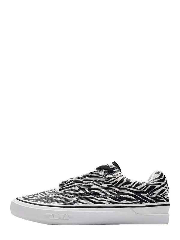 ANTA Md Skate Shoes - Ivory/black