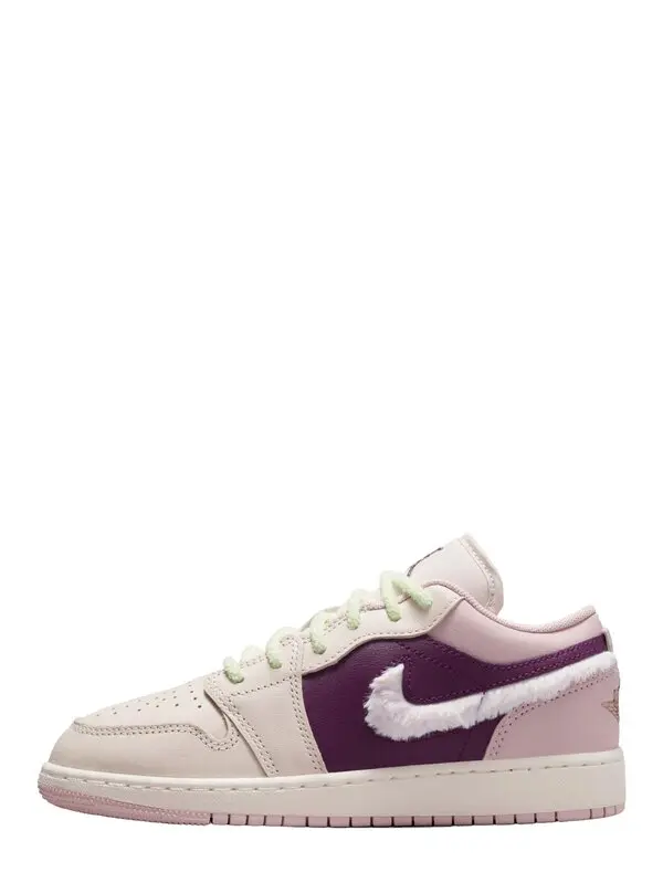 JORDAN Air 1 Low Se "fur Swoosh - Legend Light Brown/pink Oxford/bordeaux