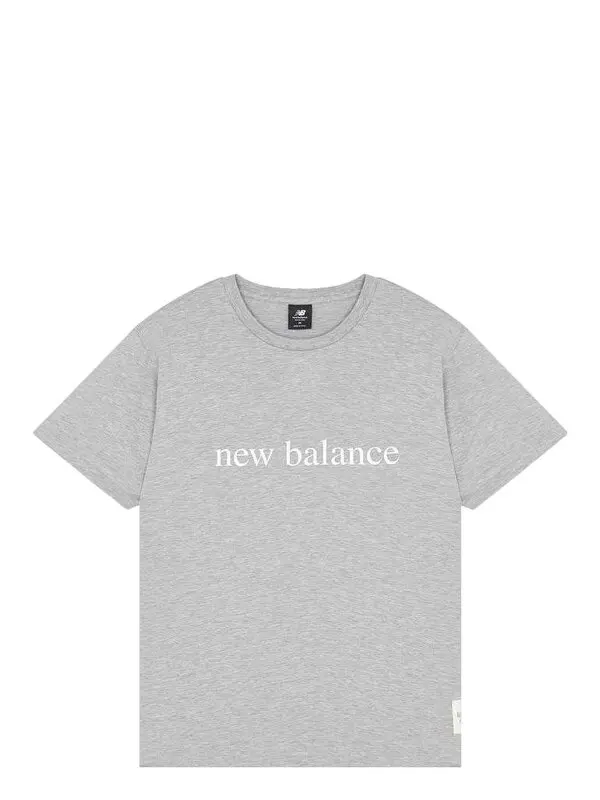NEW BALANCE Essentials Logo T-shirt Asia Sizing - Grey