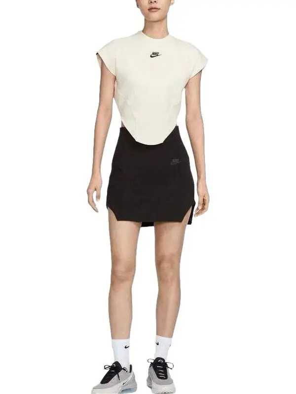 Nike Tech Fleece Sleeveless T-shirt - Beige/black
