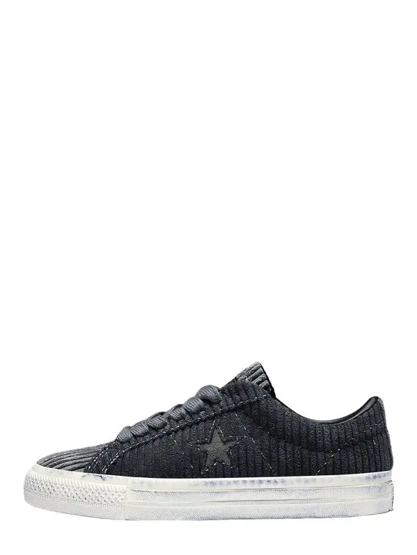 CONVERSE One Star Pro Low Top Sneakers - Black