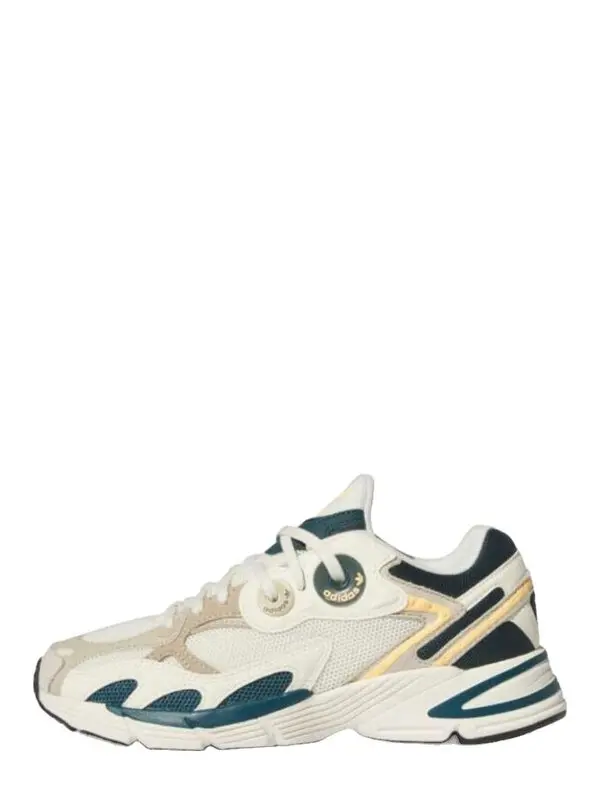 Adidas Originals Astir Sneakers - Beige/green